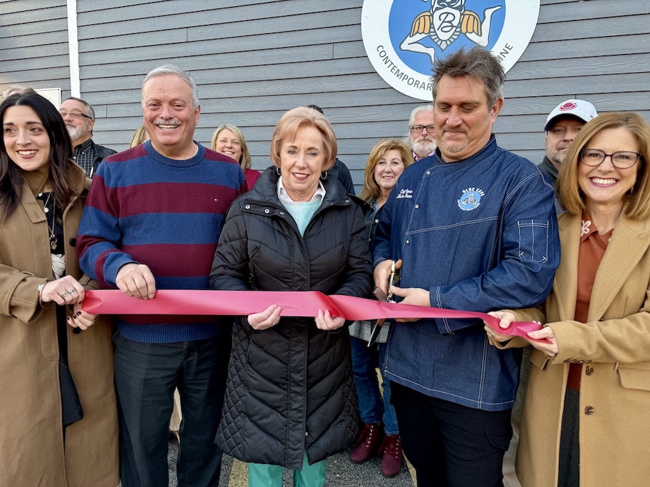 PHOTOS: Upward Niagara Chamber hosts ribbon-cuttings for Blue Cave ...