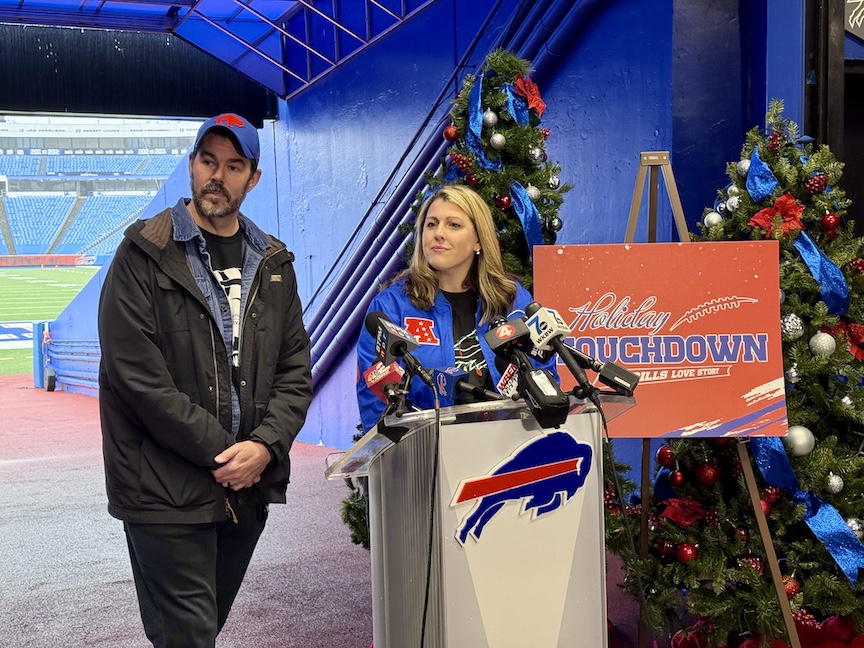'Holiday Touchdown: A Bills Love Story': Hallmark looks to shine ...