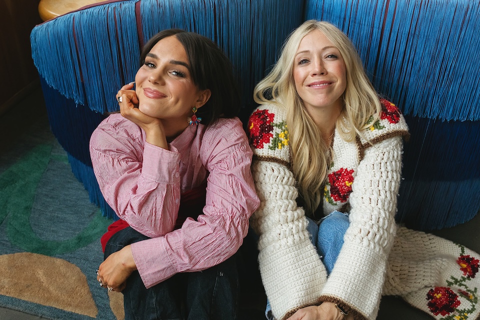 Ellie Holcomb teams up with Franni Cash For 'Hope's Gonna Find You ...