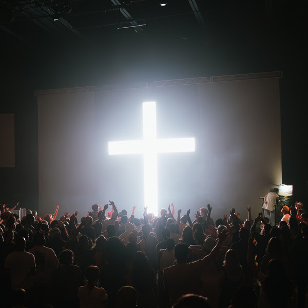 Tiffany Hudson releases 'Fire In My Bones' from upcoming live worship ...