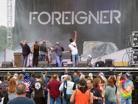 Artpark: Fans pleased with 'Foreigner 2.0'