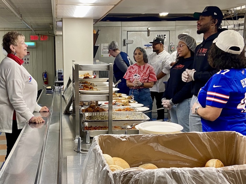 Buffalo Bills corner Christian Benford serves Falls families ahead of ...